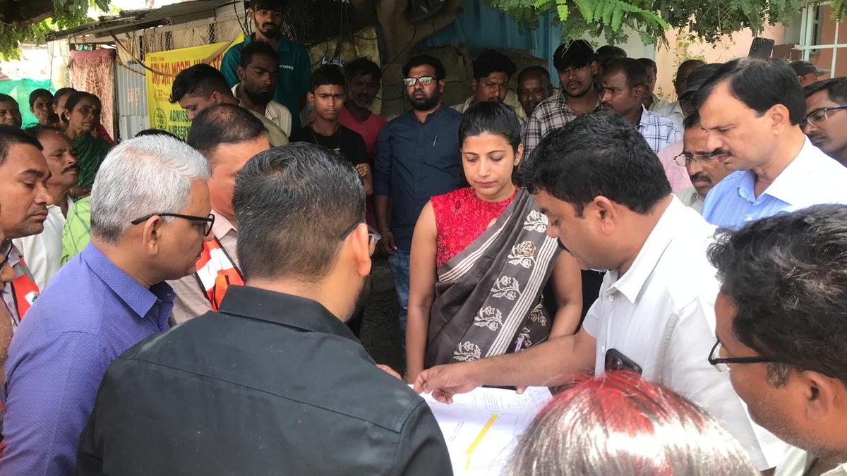 GHMC Commissioner inspects road to Cherlapally Railway Station in Hyderabad - The Hindu